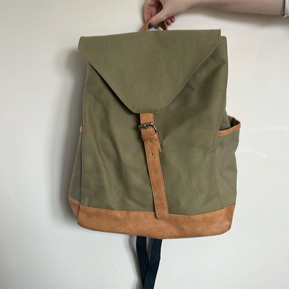 DSW | Bags | Dsw Hunter Green Adventure Backpack | Poshmark